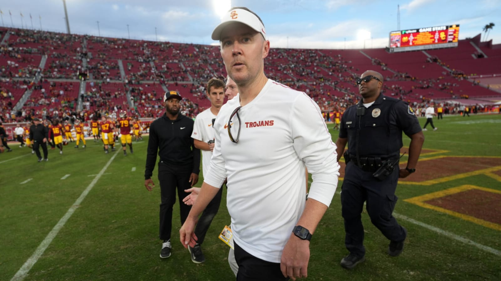 Lincoln Riley Sends Clear Message Amid Coaching Rumors | Yardbarker Lincoln Riley Sends Clear Message Amid Coaching Rumors | Yardbarker