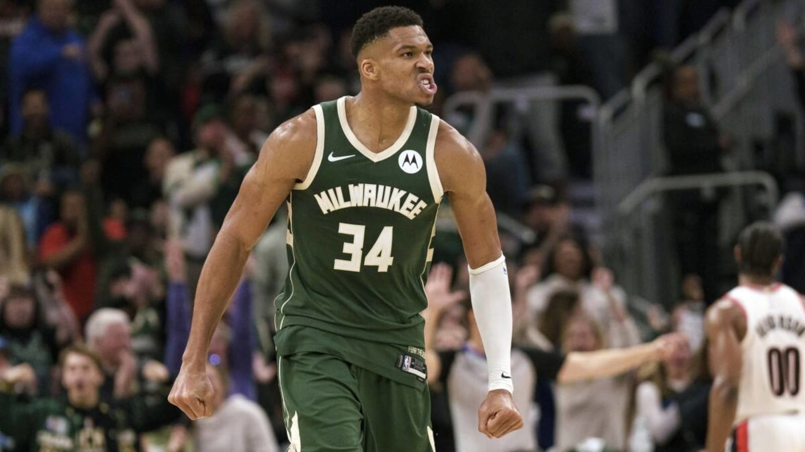 Giannis Antetokounmpo Made NBA History In Bucks-Pacers Game | Yardbarker