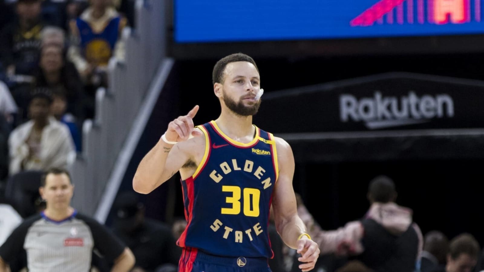 Stephen Curry Looks Visibly Frustrated During Warriors' Loss To Heat | Yardbarker