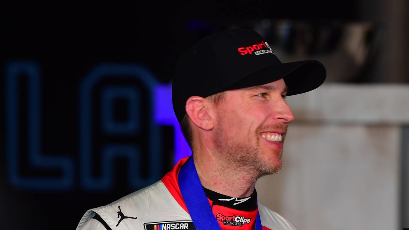 Hamlin wins weather-altered Clash, tempers flare behind him | Yardbarker