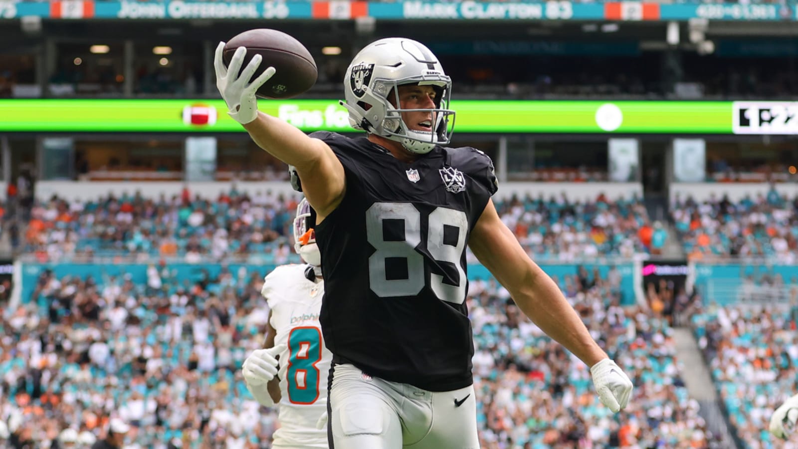 Raiders TE Brock Bowers Continues Case For Offensive Rookie of the Year | Yardbarker