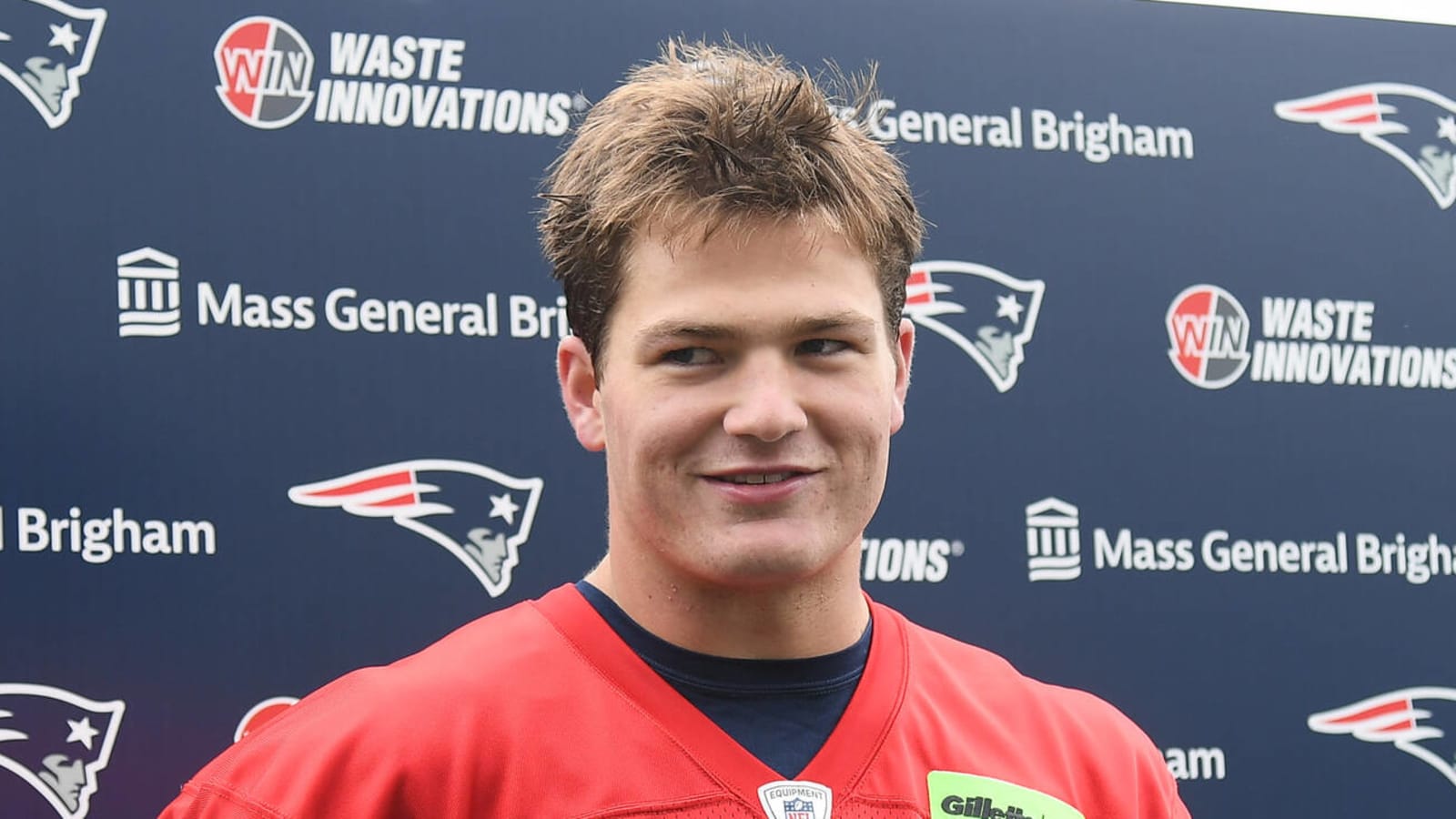 Former QB compares Patriots' Drake Maye to Pro Bowler | Yardbarker