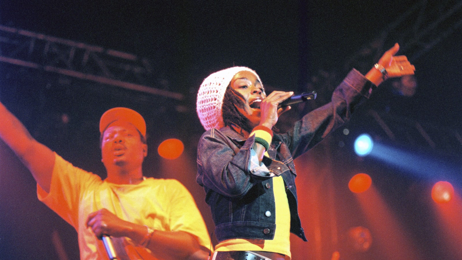 The most memorable pop songs of the 1990s | Yardbarker