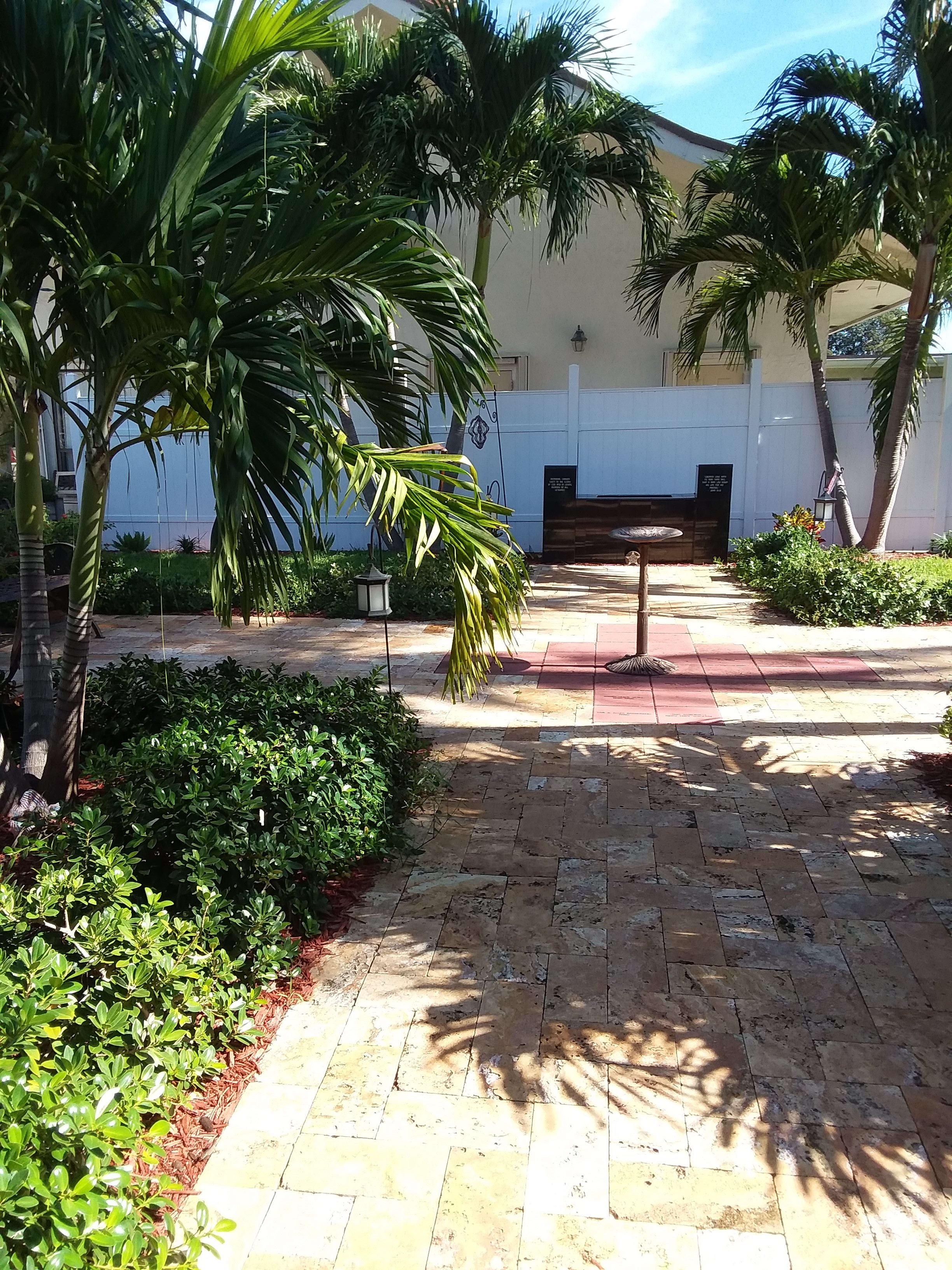 Advent Square - Boca Raton | A Place for Mom