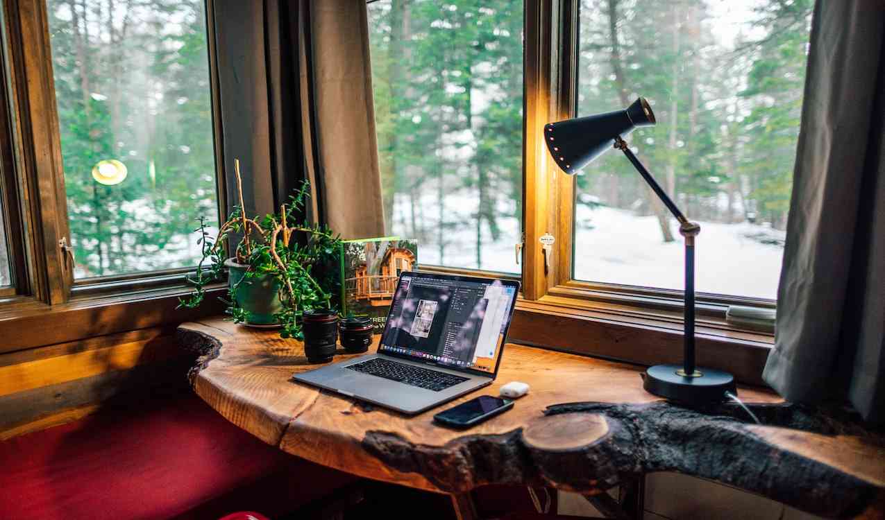 Coworking home offices, working on the go - GitLab on remote work