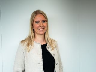 Vi svarer senest innen 1 arbeidsdag · Revisor Vest