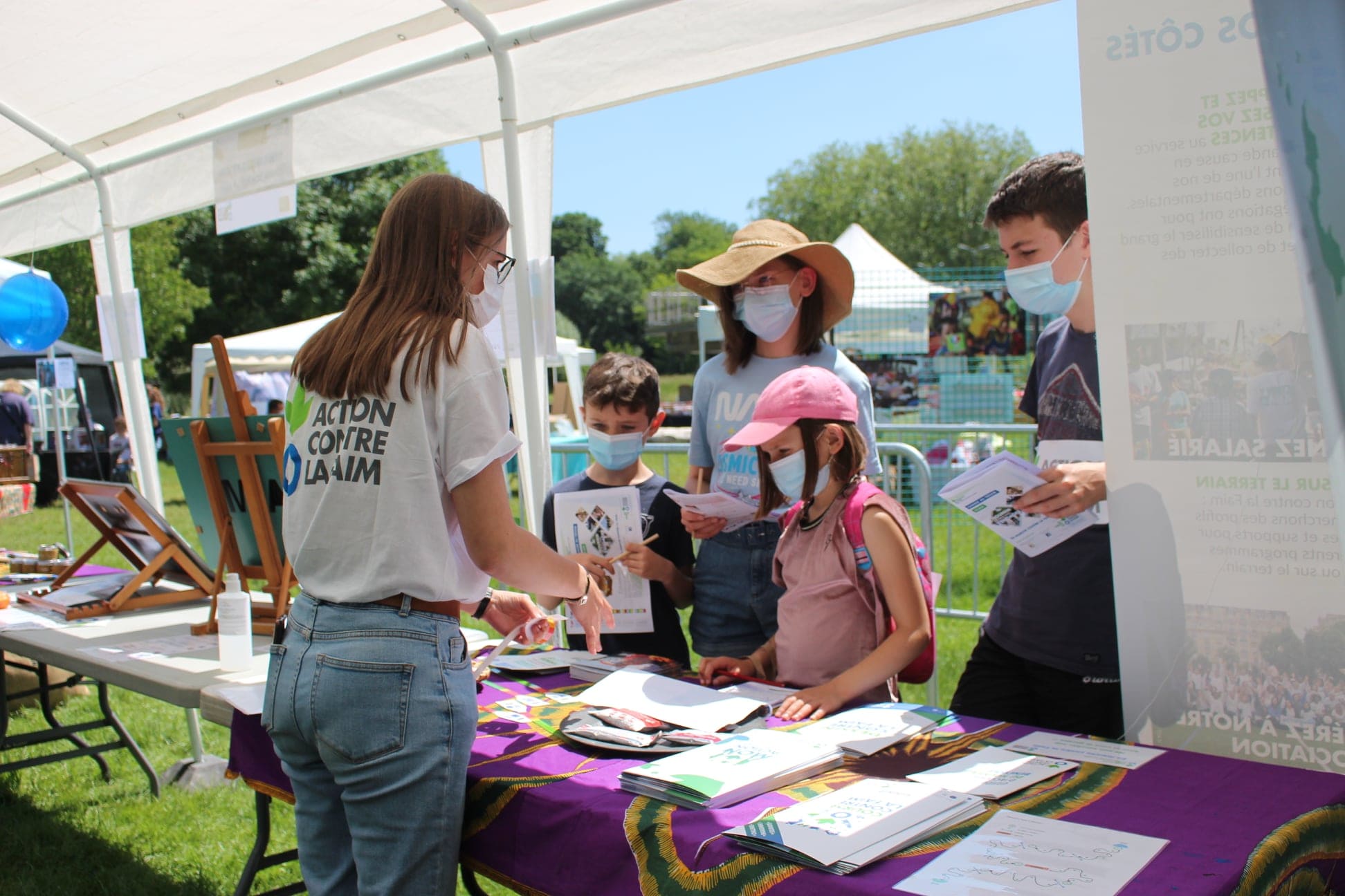 Become a volunteer for our humanitarian association