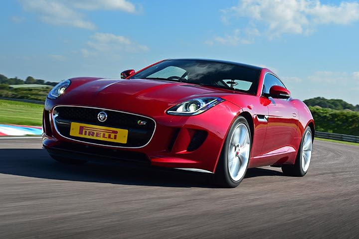 Jaguar Driving Thrill at Thruxton Motorsport Centre | AS.com