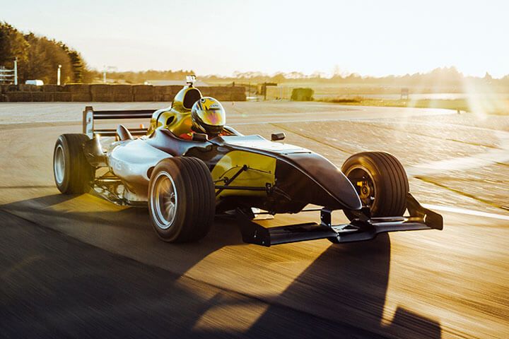 12 Lap F1000 Single Seater Thrill | Activity Superstore