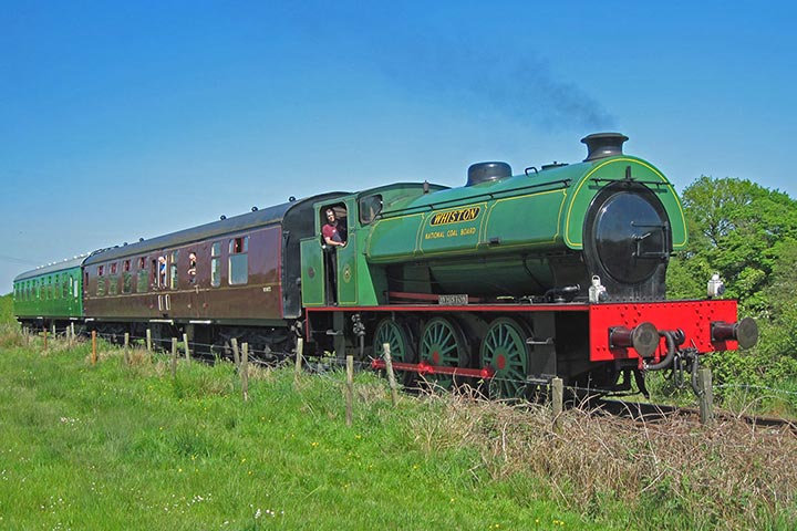 Steam Train Experience for a Family of Four | Activity Superstore