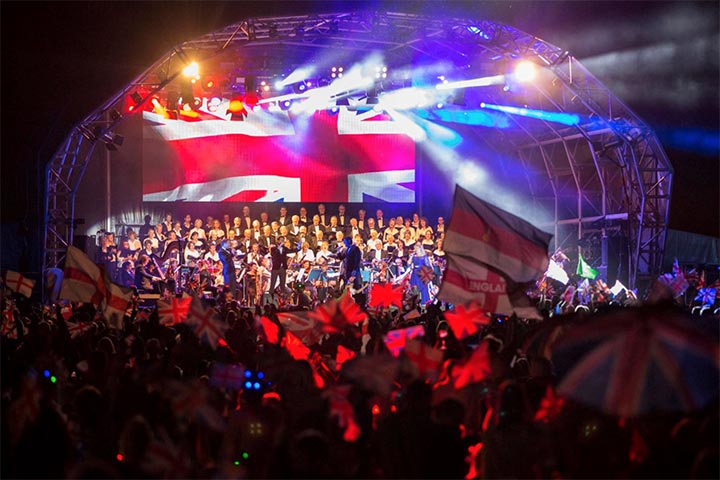 Bedford Park Proms for Two | Activity Superstore