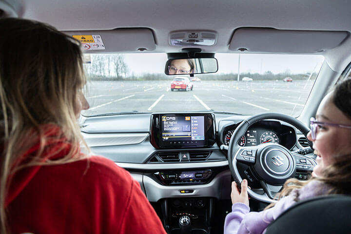 60 Minute Young Drivers Driving Lesson | Activity Superstore