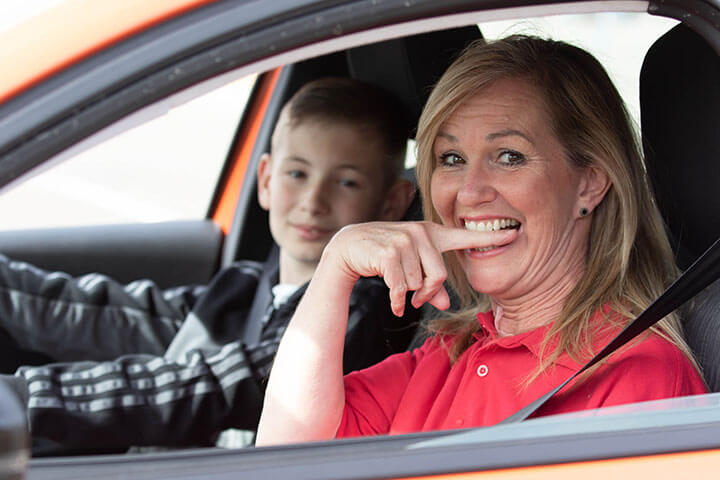 60 Minute Young Drivers Driving Lesson | Activity Superstore
