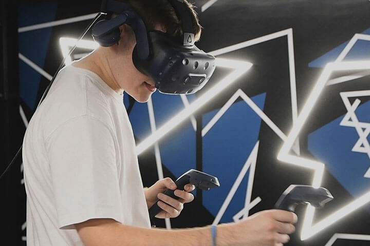 VR Escape Rooms for Two at Meetspace VR | Activity Superstore