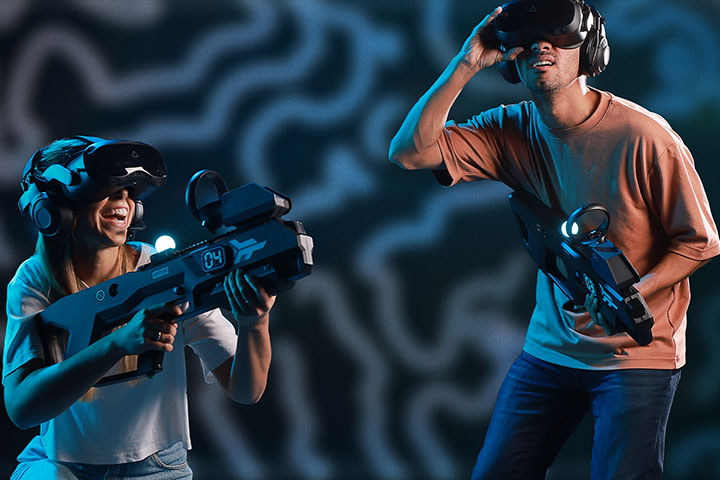 Zero Latency Warehouse Scale VR Zombie Experience for Two | AS.com