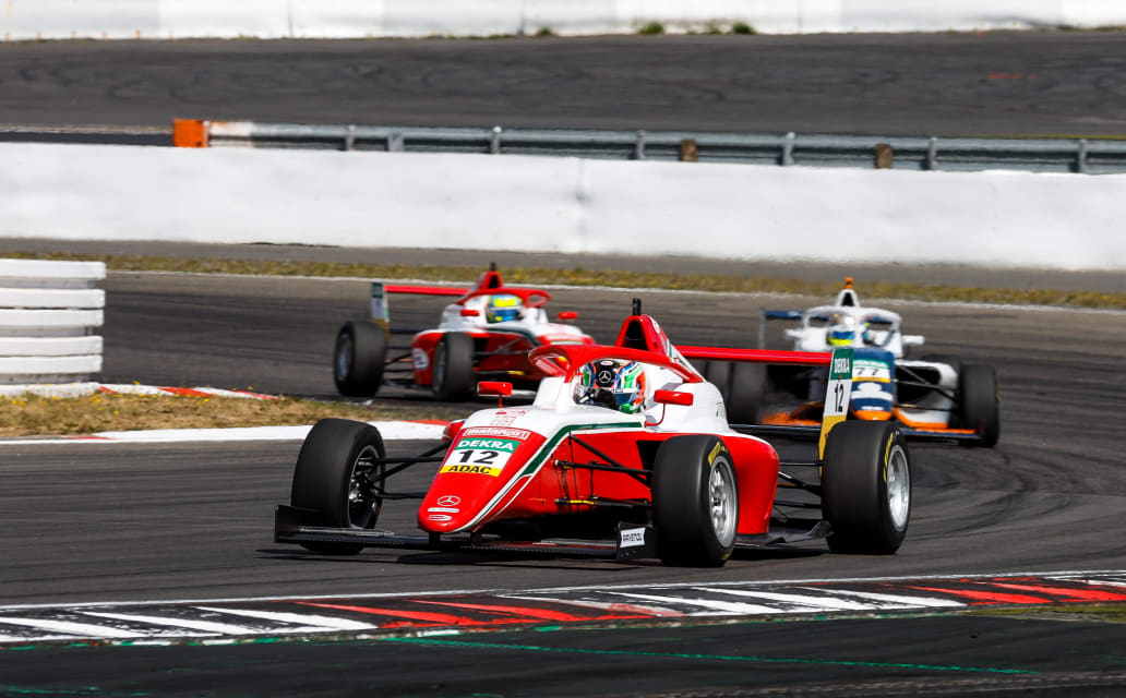 Hochspannung vor dem Saisonfinale: Wer wird am Nürburgring Meister in ...