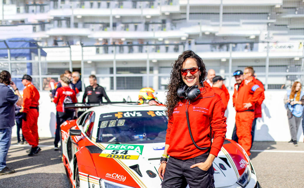 Garage whispers: the data queen in the ADAC GT Masters | ADAC GT Masters