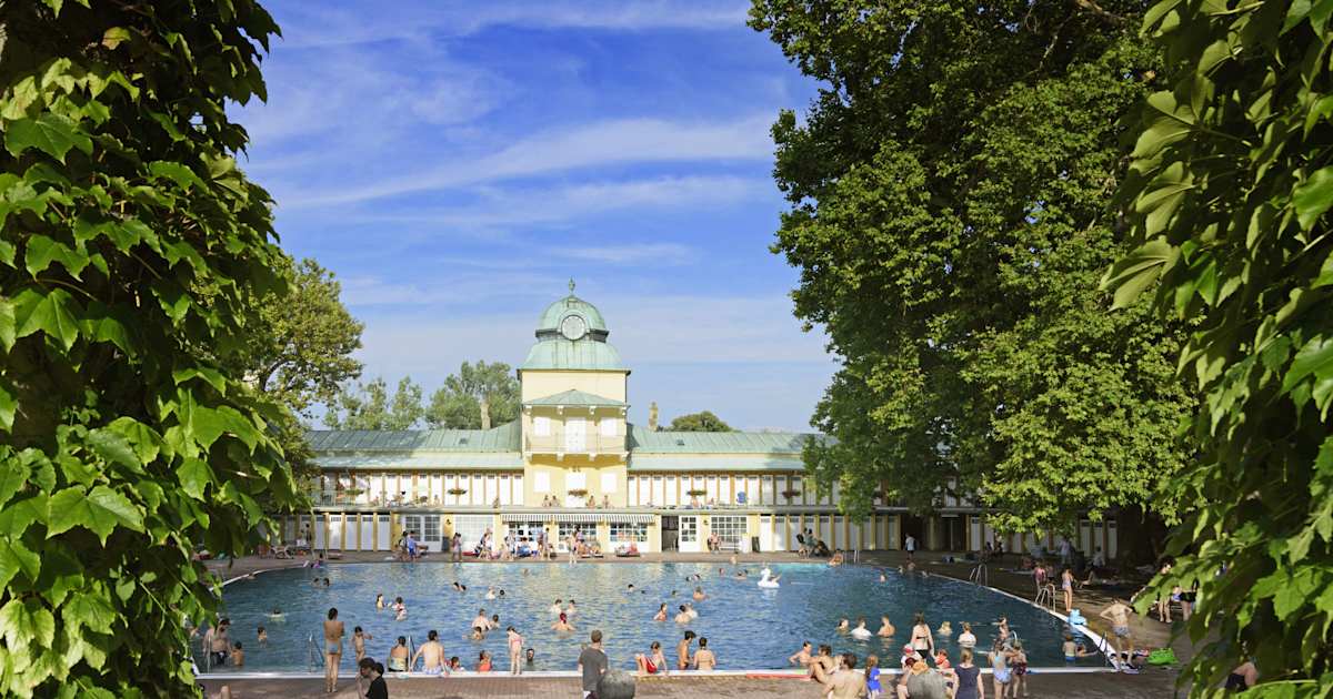 Thermalbad Bad Vöslau, Bad Vöslau: Infos, Preise und mehr | ADAC Maps