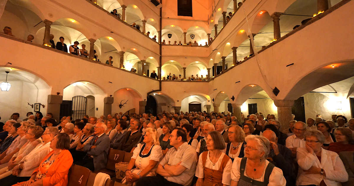 Schloss Amerang, Amerang: Infos, Preise und mehr | ADAC Maps