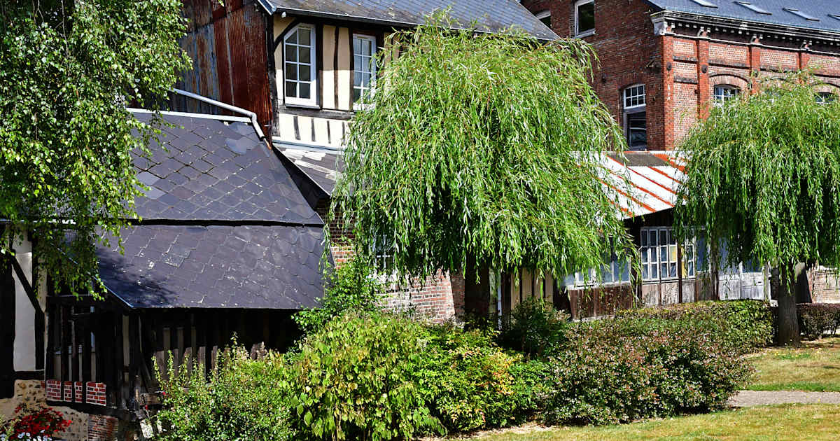 Tourismusinformation Bernay, Bernay: Infos, Preise und mehr | ADAC Maps