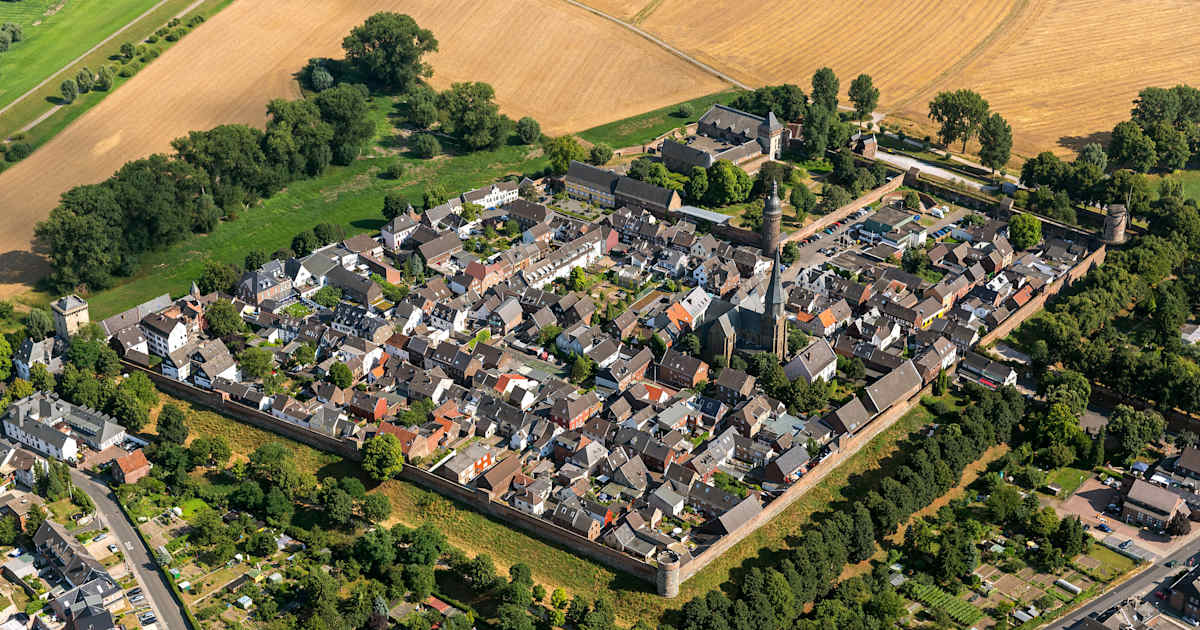 Zons: Stadtplan, Tipps & Infos | ADAC Maps