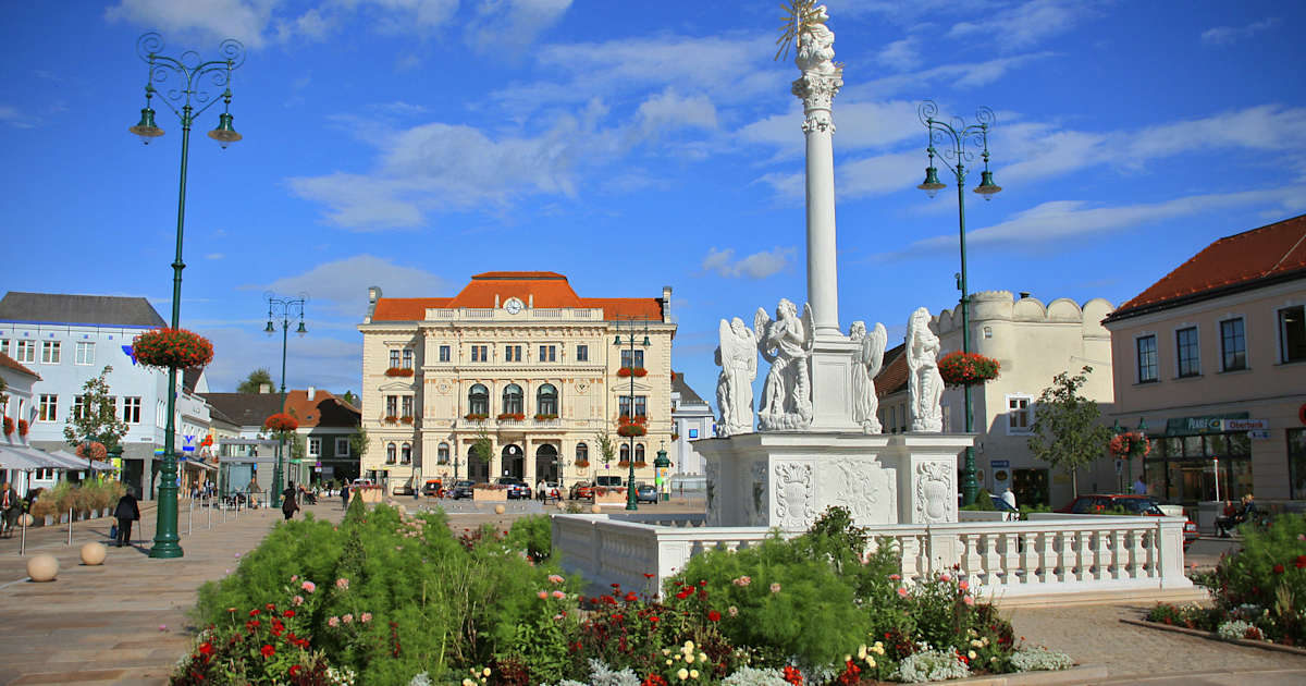 Tourismusinformation Tulln, Tulln: Infos, Preise und mehr | ADAC Maps