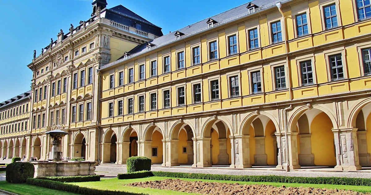 Juliusspital Würzburg, Würzburg: Infos, Preise und mehr | ADAC Maps