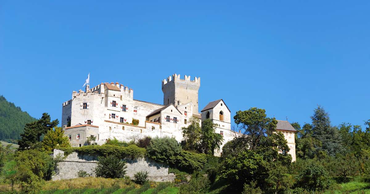 Churburg: Infos, Preise und mehr | ADAC Maps