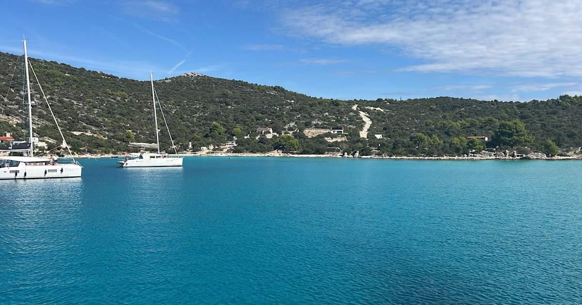 Uvala Stari Trogir: Infos, Preise und mehr | ADAC Skipper