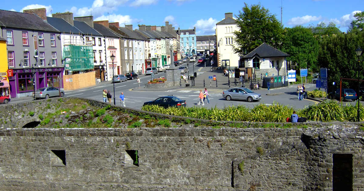 Tourismusinformation Cahir, An Chathair: Infos, Preise und mehr | ADAC Maps