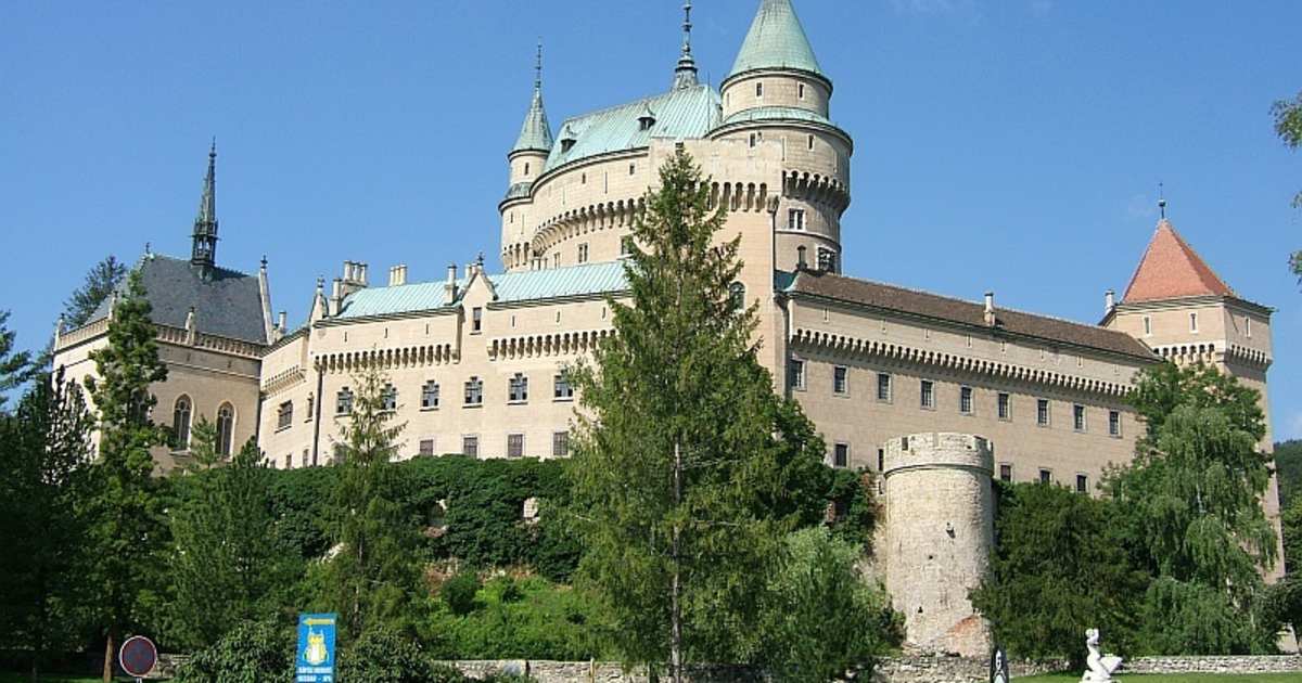 Schloss Bojnice, Bojnice: Infos, Preise und mehr | ADAC Maps