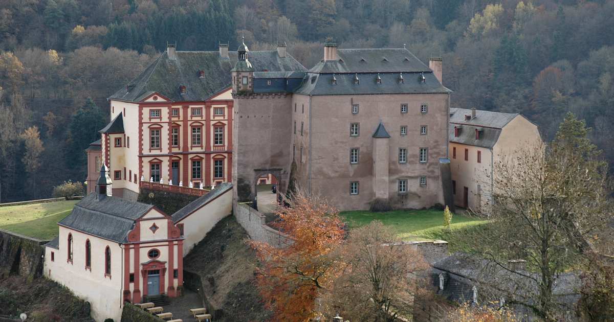 Schloss Malberg, Malberg: Infos, Preise und mehr | ADAC Maps