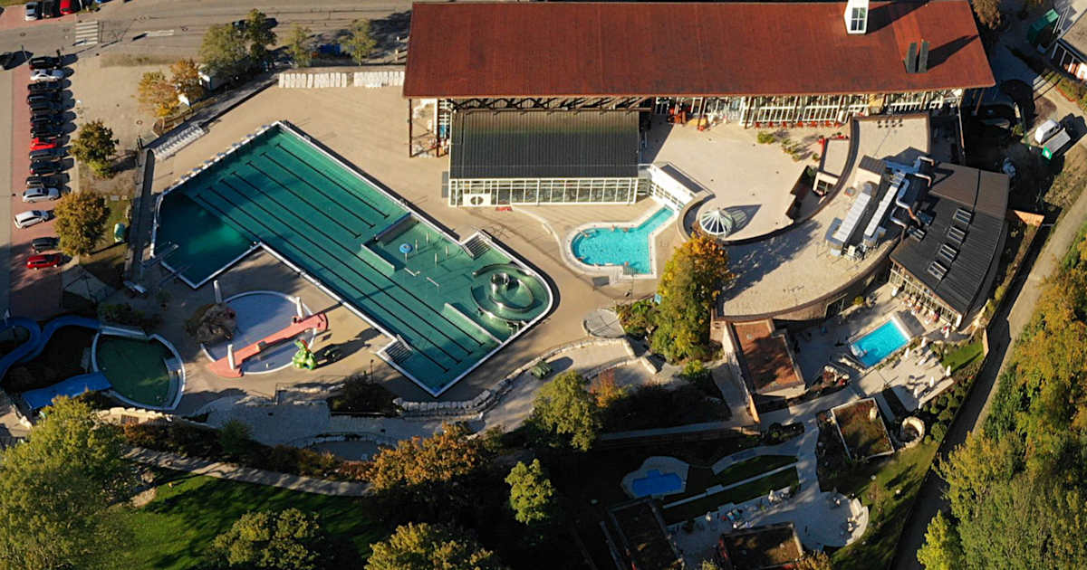 Erlebnisbad Caprima, Dingolfing: Infos, Preise und mehr | ADAC Maps