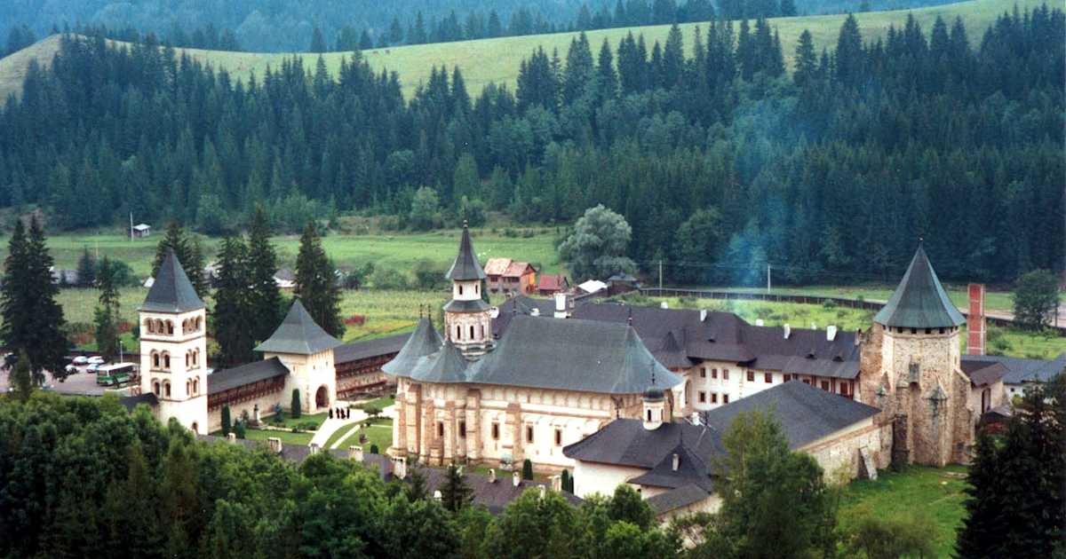Kloster Putna: Infos, Preise und mehr | ADAC Maps