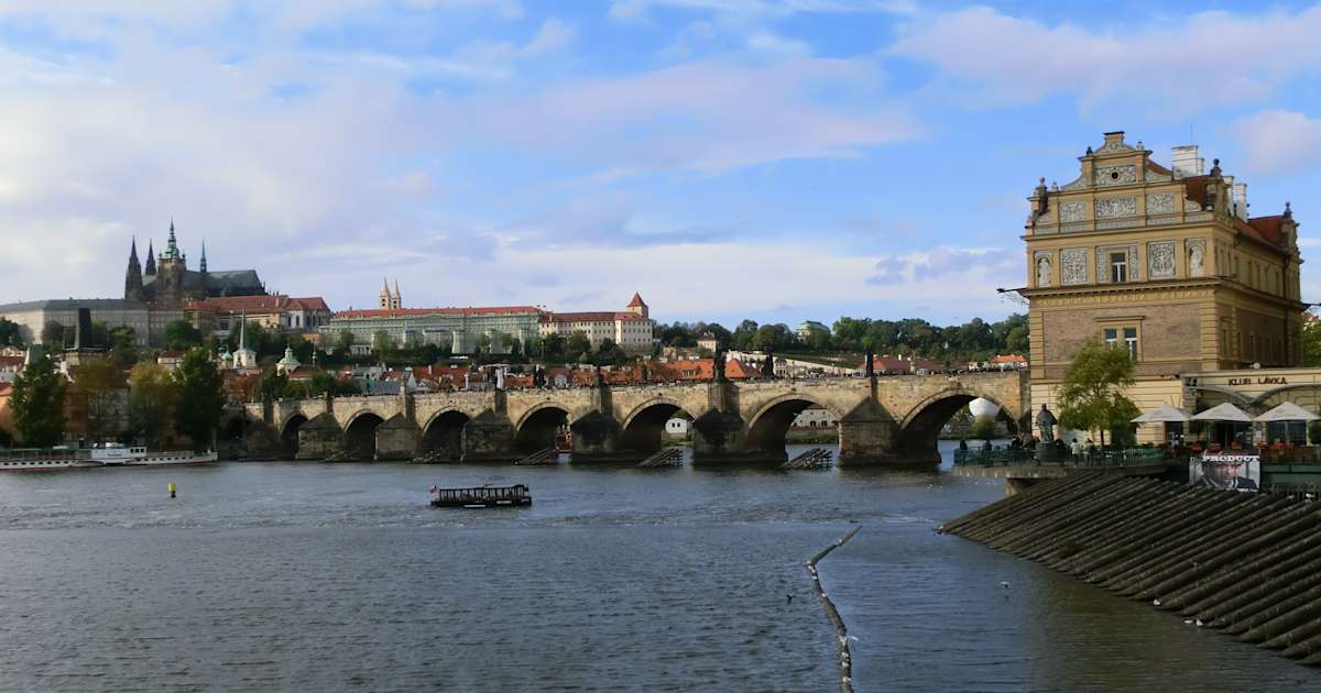 Karlsbrücke Prag, Prag: Infos, Preise und mehr | ADAC Maps