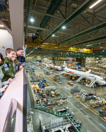 Boeing Everett Washington Boeing Factory Tour Inside The Biggest
