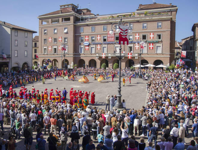 Tourismusinformation Asti, Asti: Infos, Preise und mehr | ADAC Maps