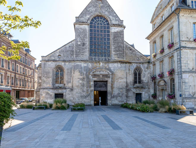 Notre-Dame de Bernay, Bernay: Infos, Preise und mehr | ADAC Maps