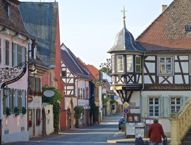Tourismusinformation Deidesheim, Deidesheim: Infos, Preise und mehr ...