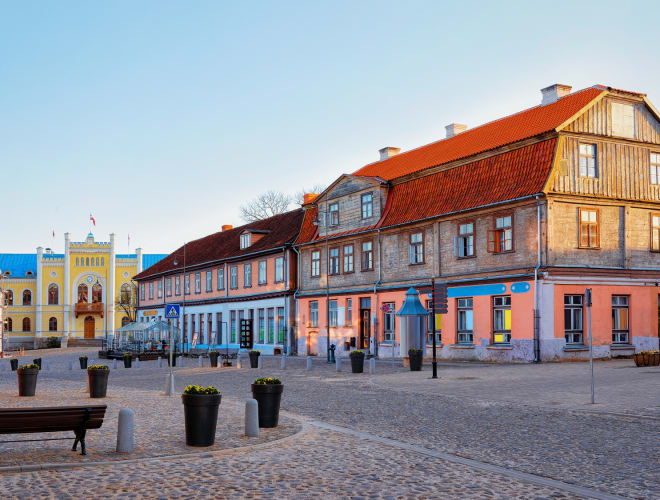 Tourismusinformation Kuldiga, Kuldīga: Infos, Preise und mehr | ADAC Maps