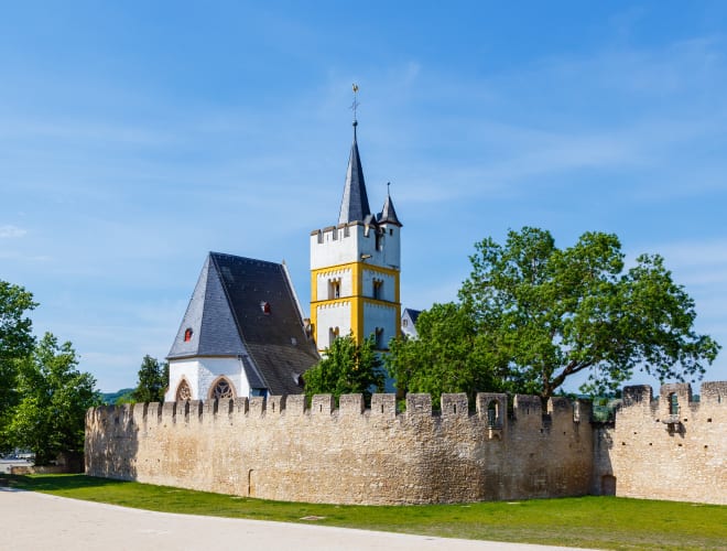 Burgkirche Ingelheim, Ingelheim am Rhein: Infos, Preise und mehr | ADAC ...