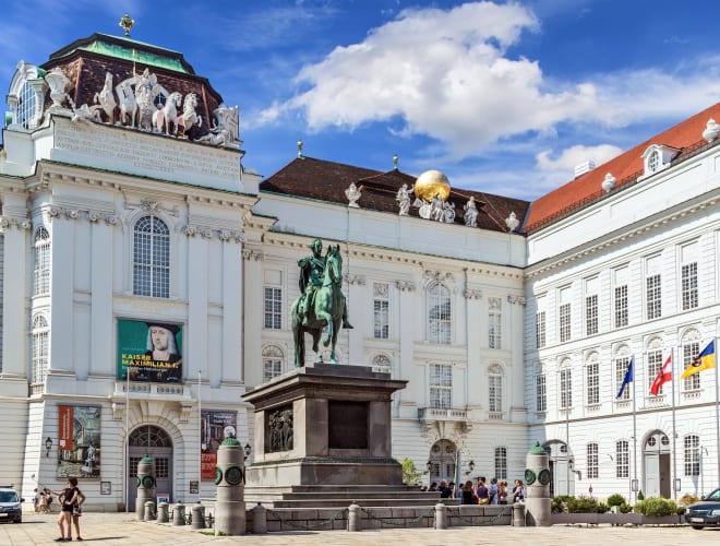 Josefsplatz, Wien: Infos, Preise und mehr | ADAC Maps