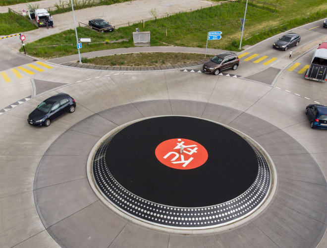 KUFA-Kreisel, Lyss: Infos, Preise und mehr | ADAC Maps