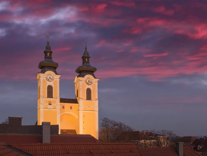Stadtpfarrkirche St. Stephan und Karner, Tulln: Infos, Preise und mehr ...