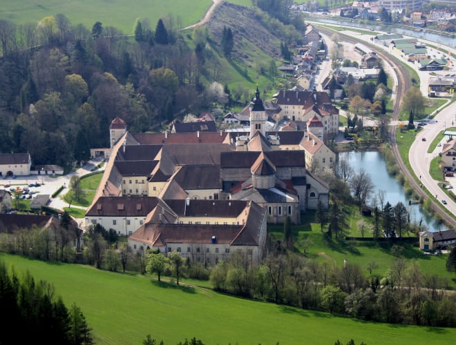 Stift Lilienfeld, Lilienfeld: Infos, Preise und mehr | ADAC Maps