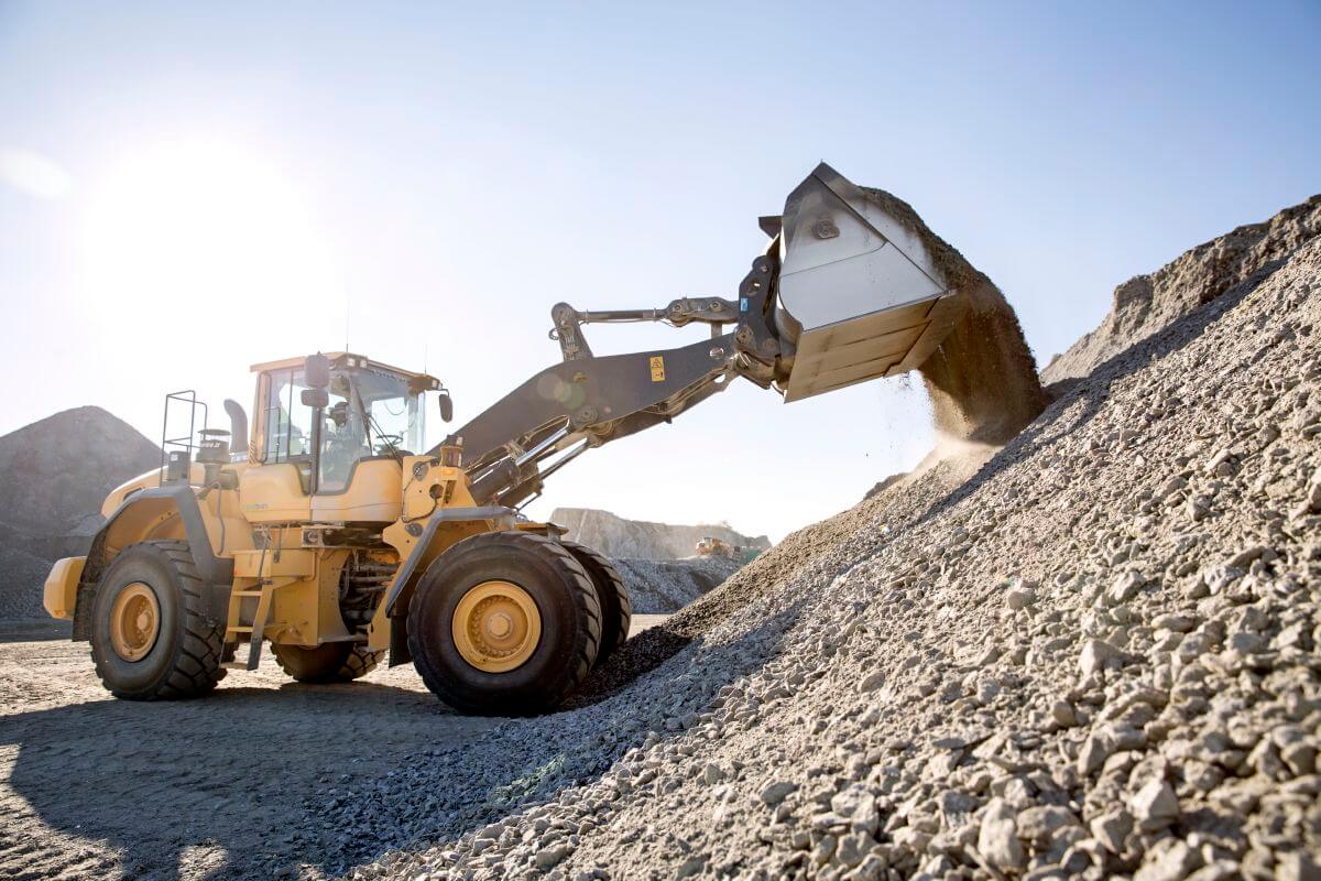 Kiviainekset kaikkeen rakentamiseen ja maa-ainesten vastaanotto | NCC