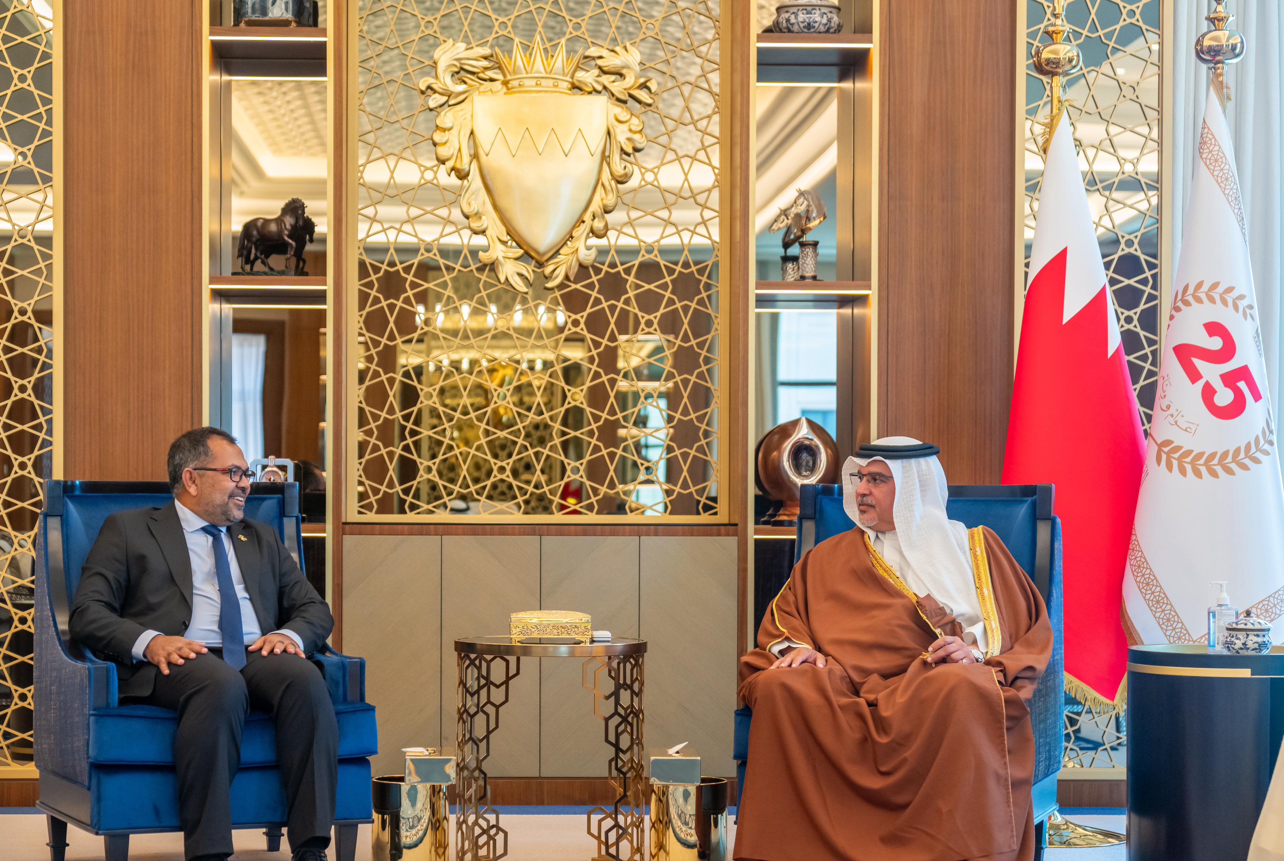 Adhadhu - President Muizzu sends a letter to King of Bahrain