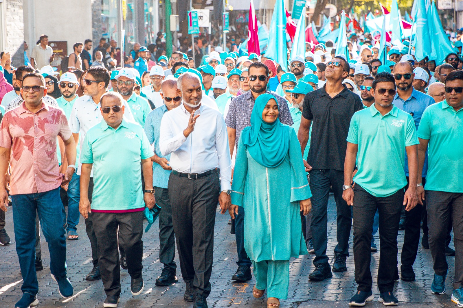 Adhadhu - Ruling PNC set to win clear majority in Maldives ...