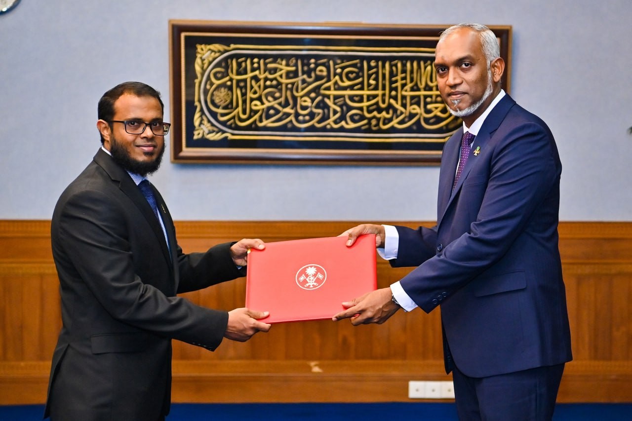 Adhadhu - Shareef appointed as Special Envoy for Climate Change