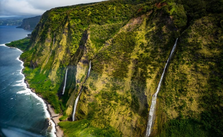 Helicopter Tour Big Island, Hamakua Coast - 75 minutes